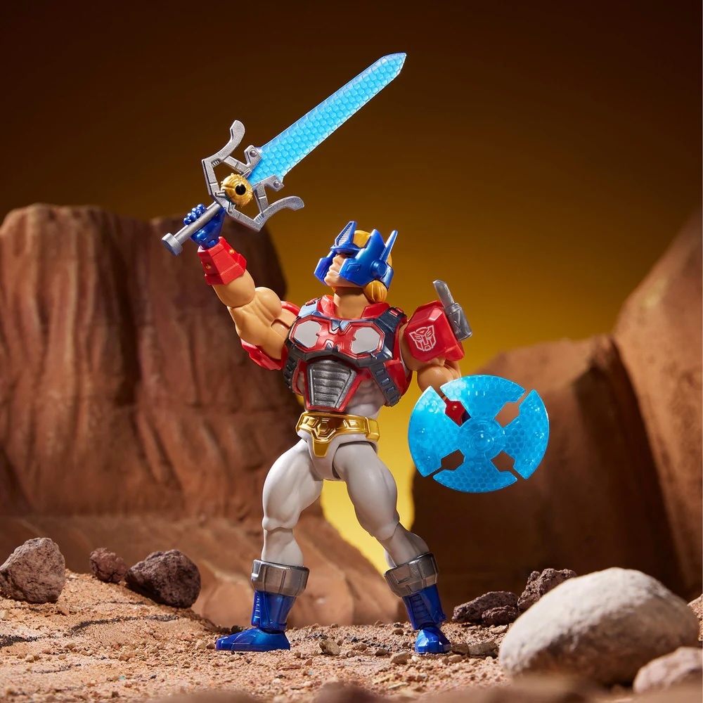 PlanetEternia | Toys | Zwei neue MotU x Transformers-Figuren für Club ...